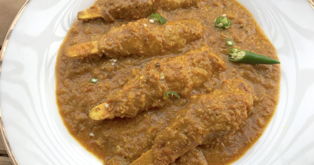 Soya Chaap Curry Recipe - How To Make Soya Chaap Curry